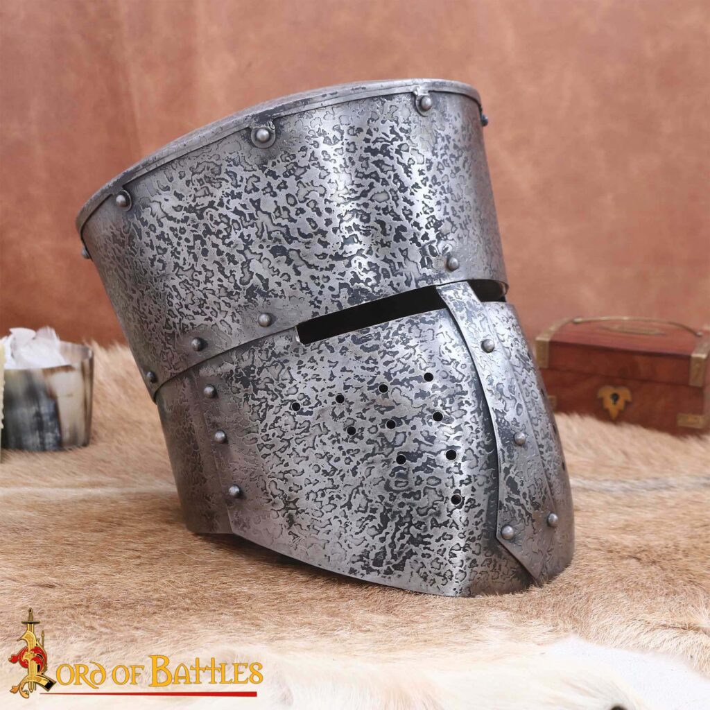 Medieval Crusader Antique Helmet with Padded Liner 16 gauge - Medieval ...